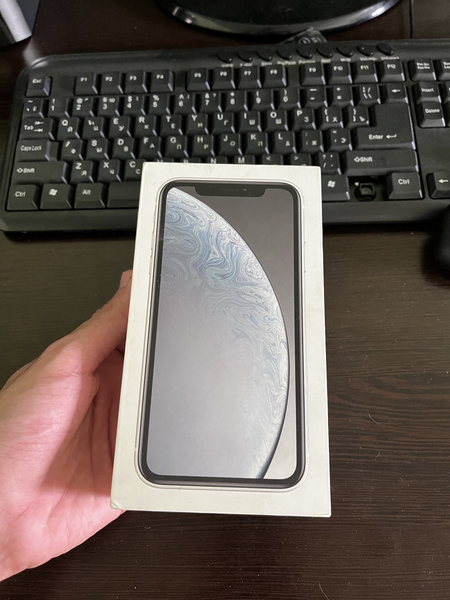 Продам айфон Xr iPHONE