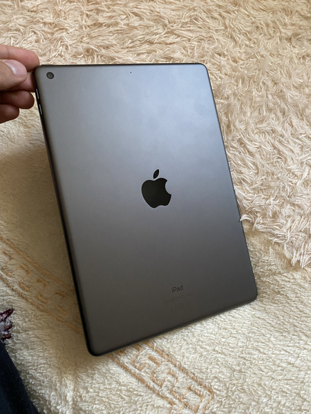 Ipad 8 32 GB space grey