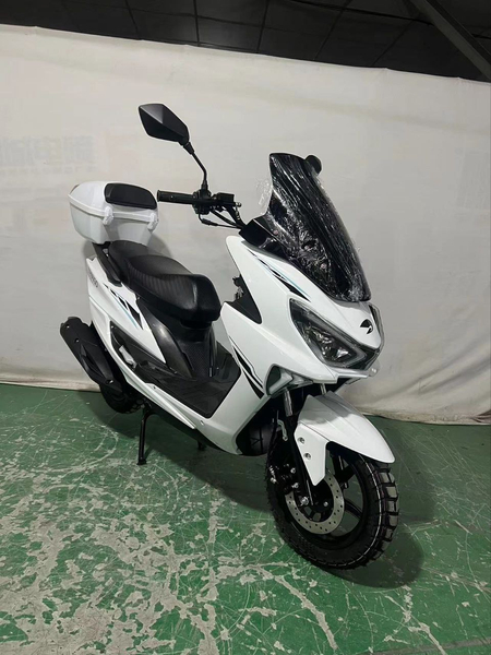 Benzinlik 150kub  skuterlar 999$