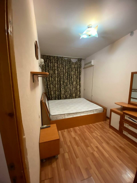 Продам 3 ком.квартиру на метро Ойбек