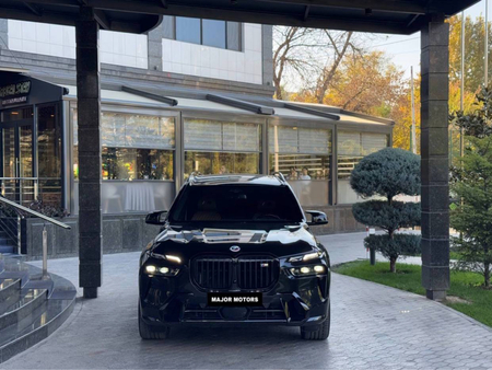 BMW X7 M60i в наличии