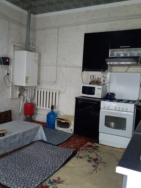 6 sotixli hovli sotiladi