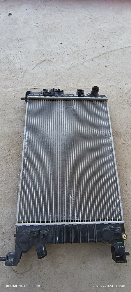 Kobalt radiator yaxshi holatda koʻp yurmagan