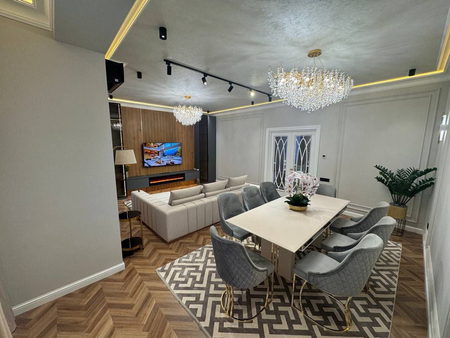 Элитный комплекс Парисен 
Застройщик 