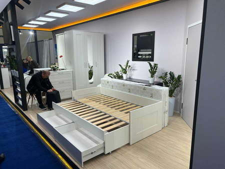 Раздвижная кровать с ящиками