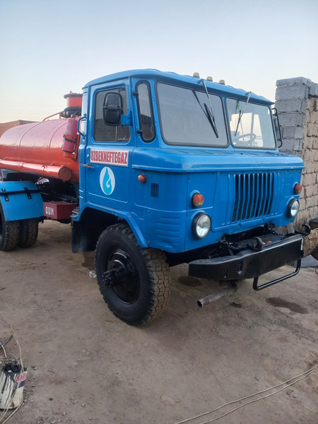 Бензовоз сотилади литираж 5250