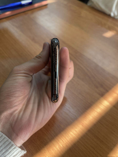Iphone 11 pro sotiladi