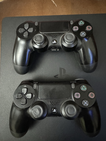 Продам Play Station 4