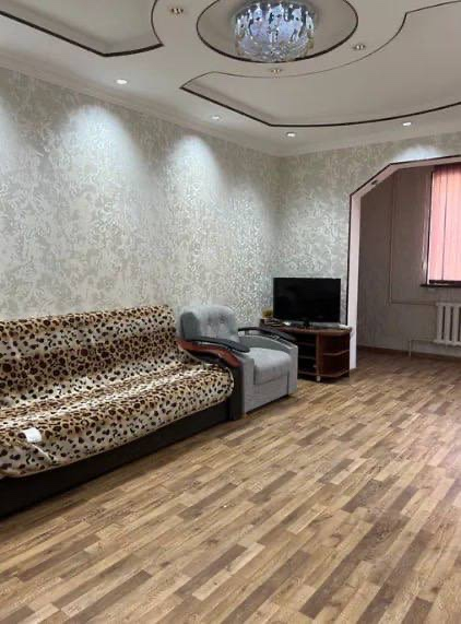 -14-квартал 2в3/1/4 с Мебелью и Теникой 55кв.м