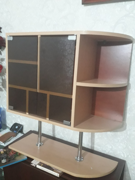 Продаётся  - подвесная  полка 70×80 в отличном  состоянии