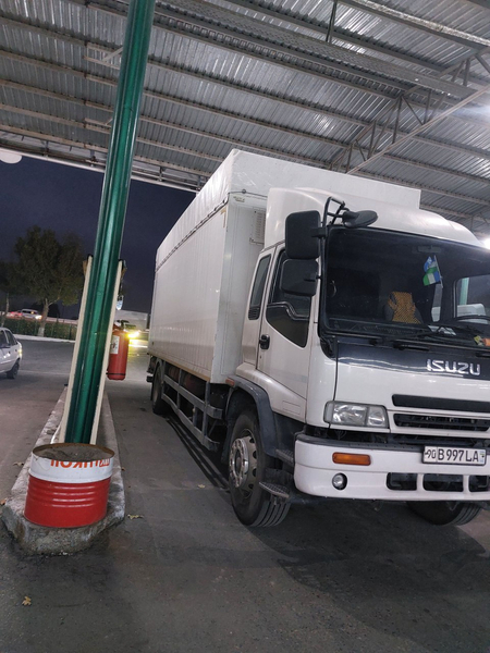 Isuzu 10t 2018 yil