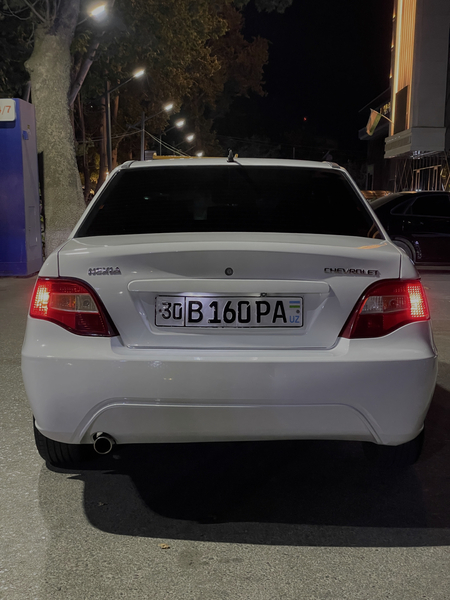Продам Nexia 2 1.5 SOHC Диски R15 Vossen. Торг у капота.