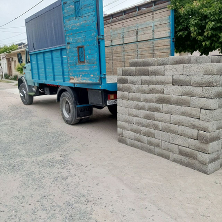 Jomboy Shlaka blok