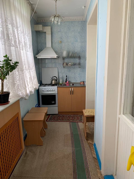 Срочно сдаю аренда Юнусабад 4квартал 2/1/4 450$ Семя или 5 студенты