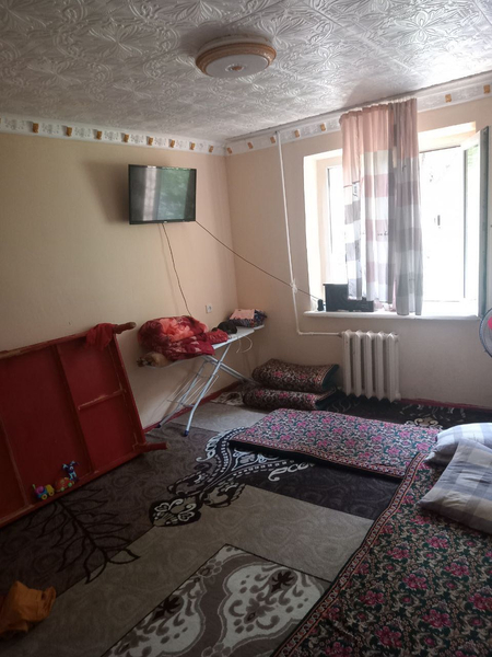 diqqat chilonzor 23 dan 2 xonali uy sotiladi