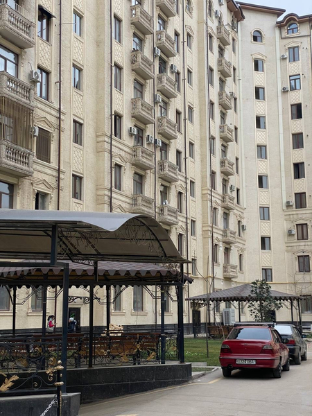 Пойтахт Гавхари Продается 3 комнатная коробка Дархан Алайский рынок