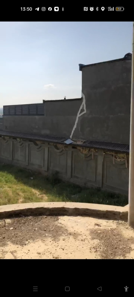 Dacha sotiladi srochniy