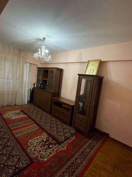 Сдается 4х ком квартира Чорсу ГУМ спецплан 140м/2 только для семейных
