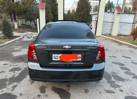 Срочно продается джентра в хорошем состоянии есть навароты 81000пробег