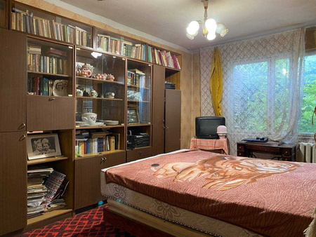 Юнусабад-11 Мегапланет 4-комнатная 2/4 80 м² средняя не торец