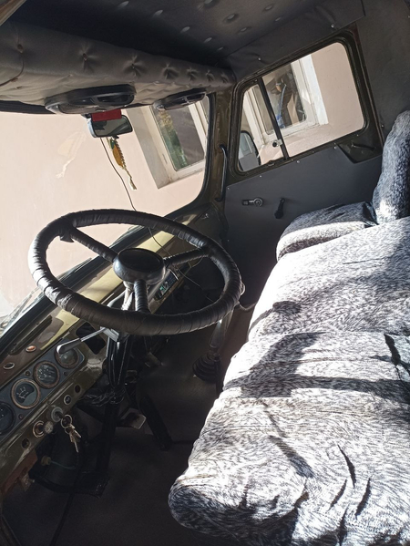 Uaz  1987-yil xolati yaxshi