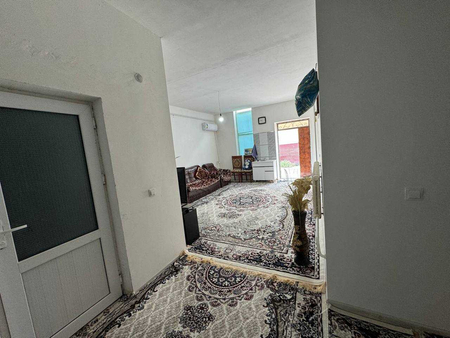ikki etajli joy sotiladi