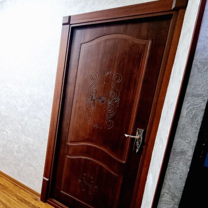 2 хонали 3 каватда жойлашган квартира тезда сотилади. 5 каватли панель