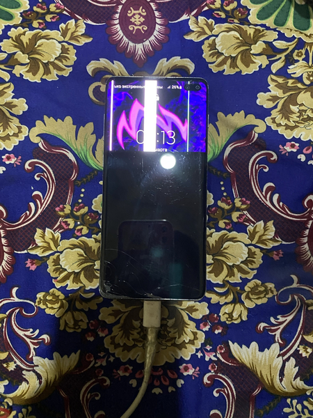 samsung s10 plus 128 talik zapchastga ekran yarmi ishlaydi