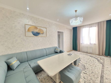 Продается 2 ком. Квартира площадью 64 кв.м. Ор. 4 род.дом