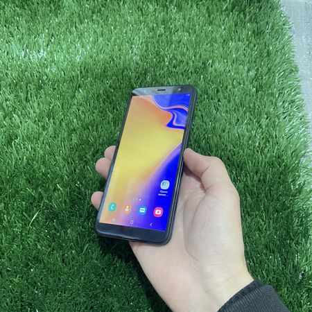 Samsung Galaxy J4+ sotiladi