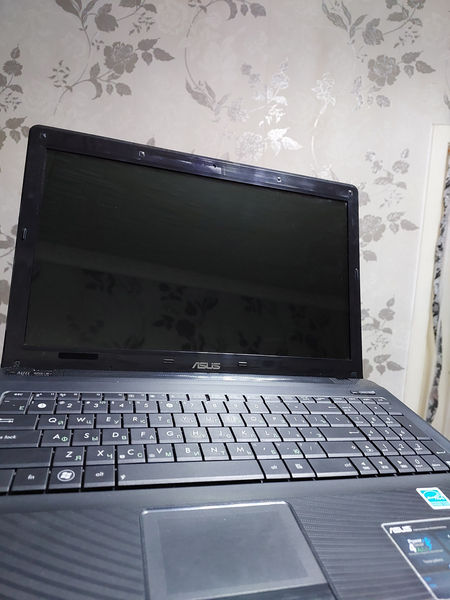Asus Новутбук сотилади. Кимга кизик буса алокага чикасила