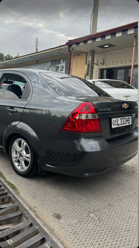 Nexia 3 mokriy asfalt