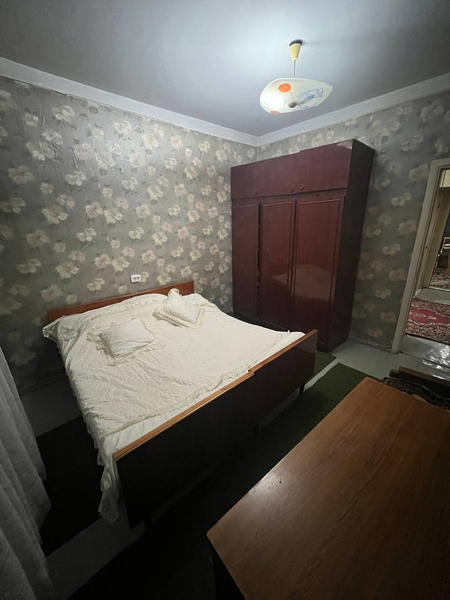 Сдаётся в аренду за 350. 3 комнатная.яшнабацкий район.