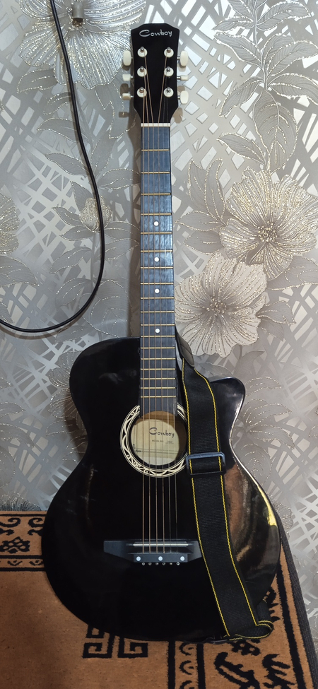 Cowboy GITARA 700 MING SOʻM bogʻichi bilan qoʻshib beraman