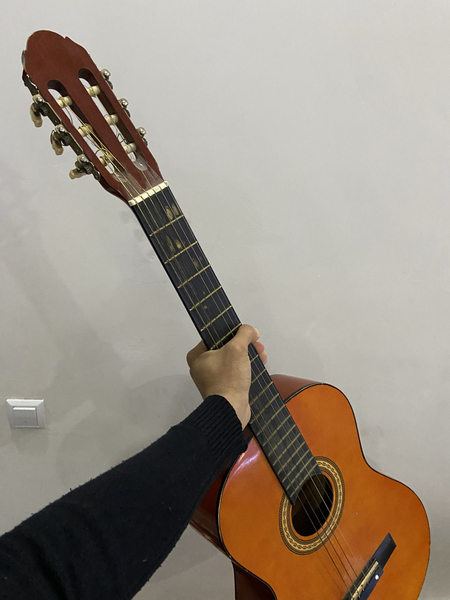 Gitara Sotiladi klassik