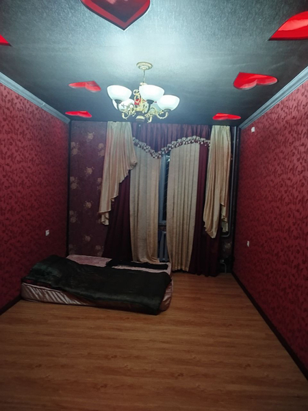 Юнусабад-11 ор-р АТС 40-дом, 2/1/4, зеркалка, 55м2, огород+подвал