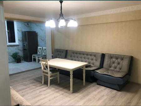Продажа Ц6.  3комн/3этаж.  Кирпич не торец. Всё остаётся