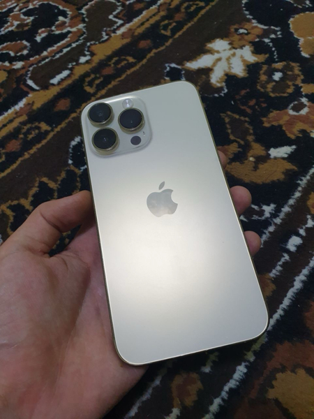Iphone 14 pro max gold