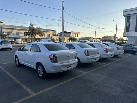 Chevrolet Cobalt AT Masla