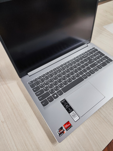 Lenovo IdeaPad 1