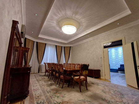 Продаю дом
Ракат махалля
3,2 сотки
7 комнат
700 м2