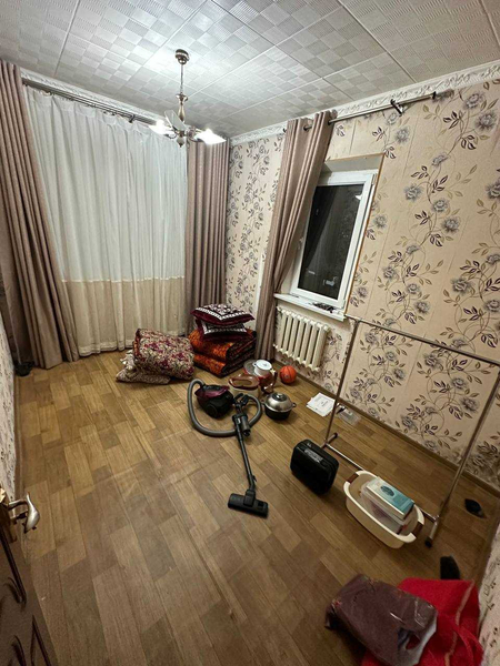 Паркентский 4/7/9 ул.Риезий Общий коридор , две квартиры 120м2