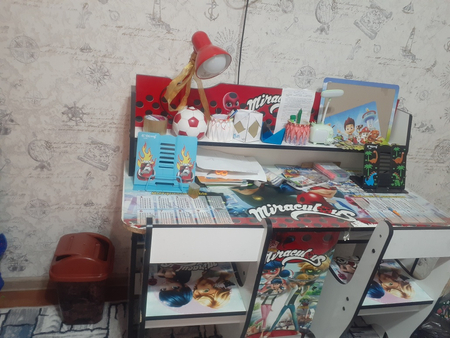 Dars stol+2ta stuli sotiladi