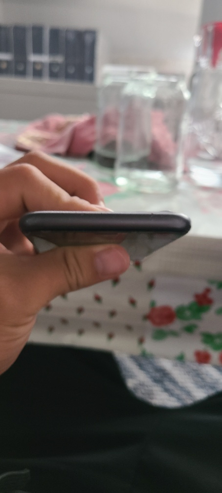 Iphone 11 sotiladi 128