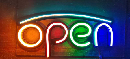 Горящие OPEN неоновая вывеска