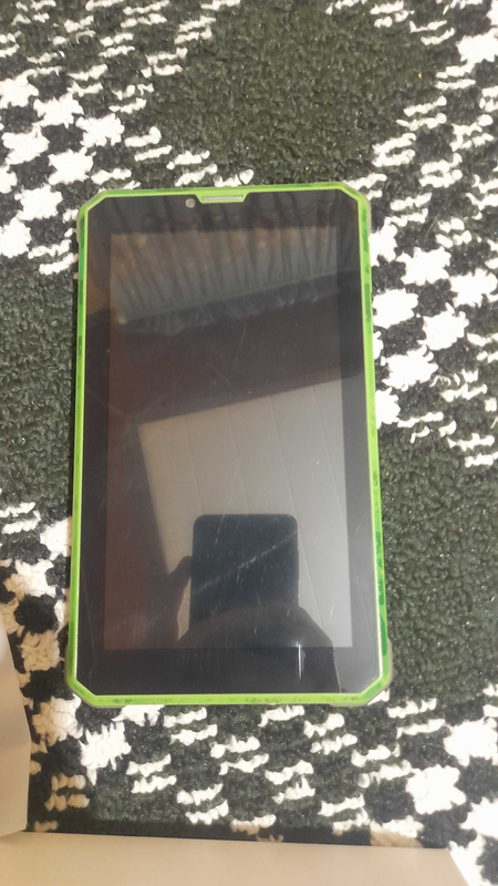 BQ Planshet 7098G