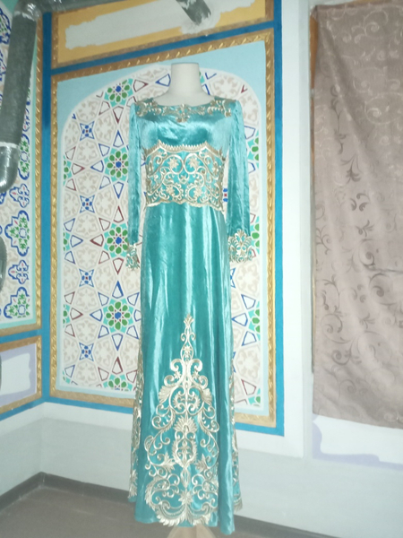 Uzun kòylak kalapòshiyam bor