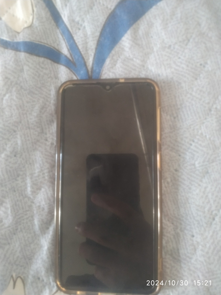 Samsung A10 ishlashi yaxshi