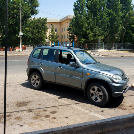 Chevrolet niva sotiladi
