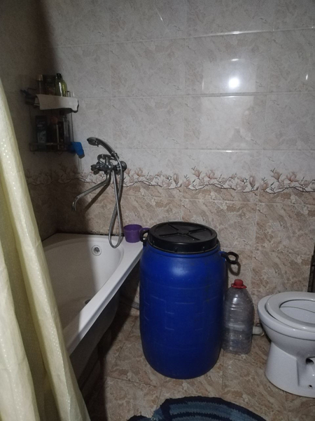 Срочно продается квартира (Янгиюль, кондитерская)